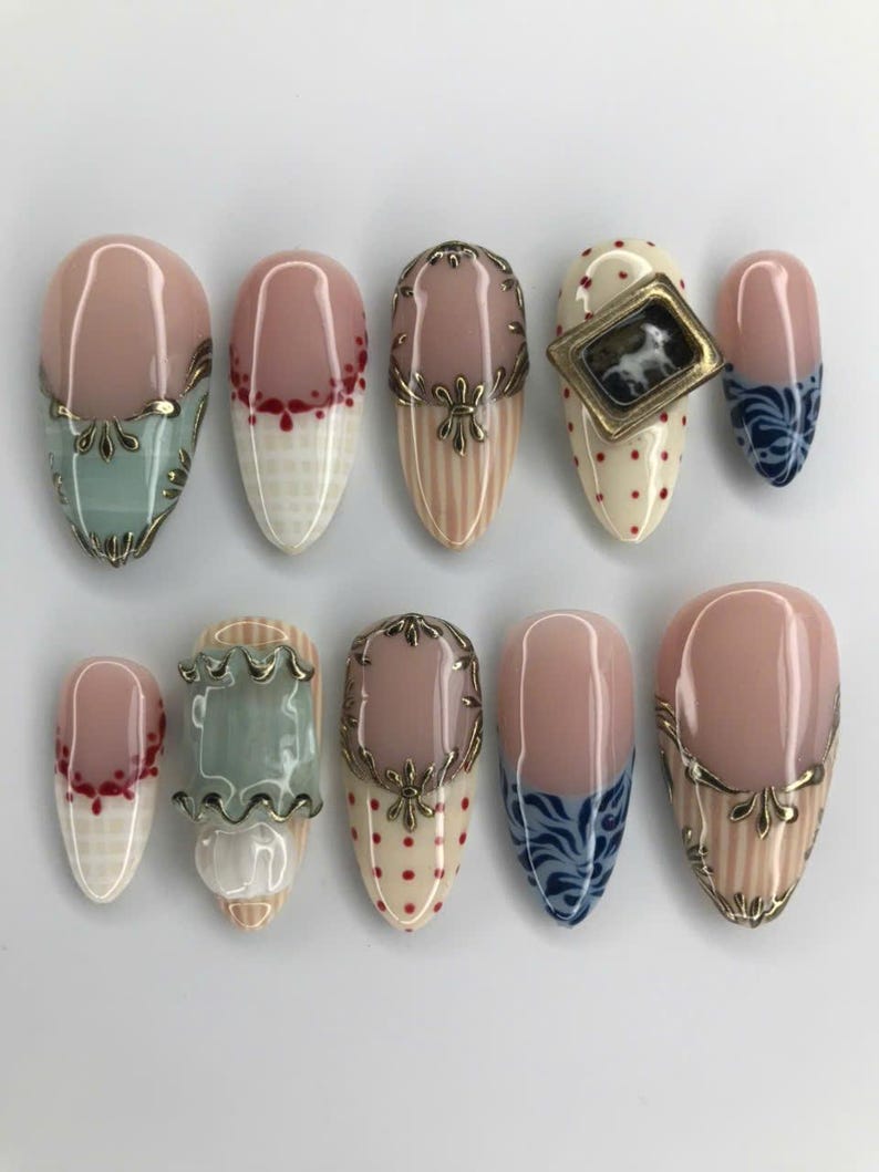 Cottagecore Press on Nails: Vintage Floral, Soft Pastel - Etsy
