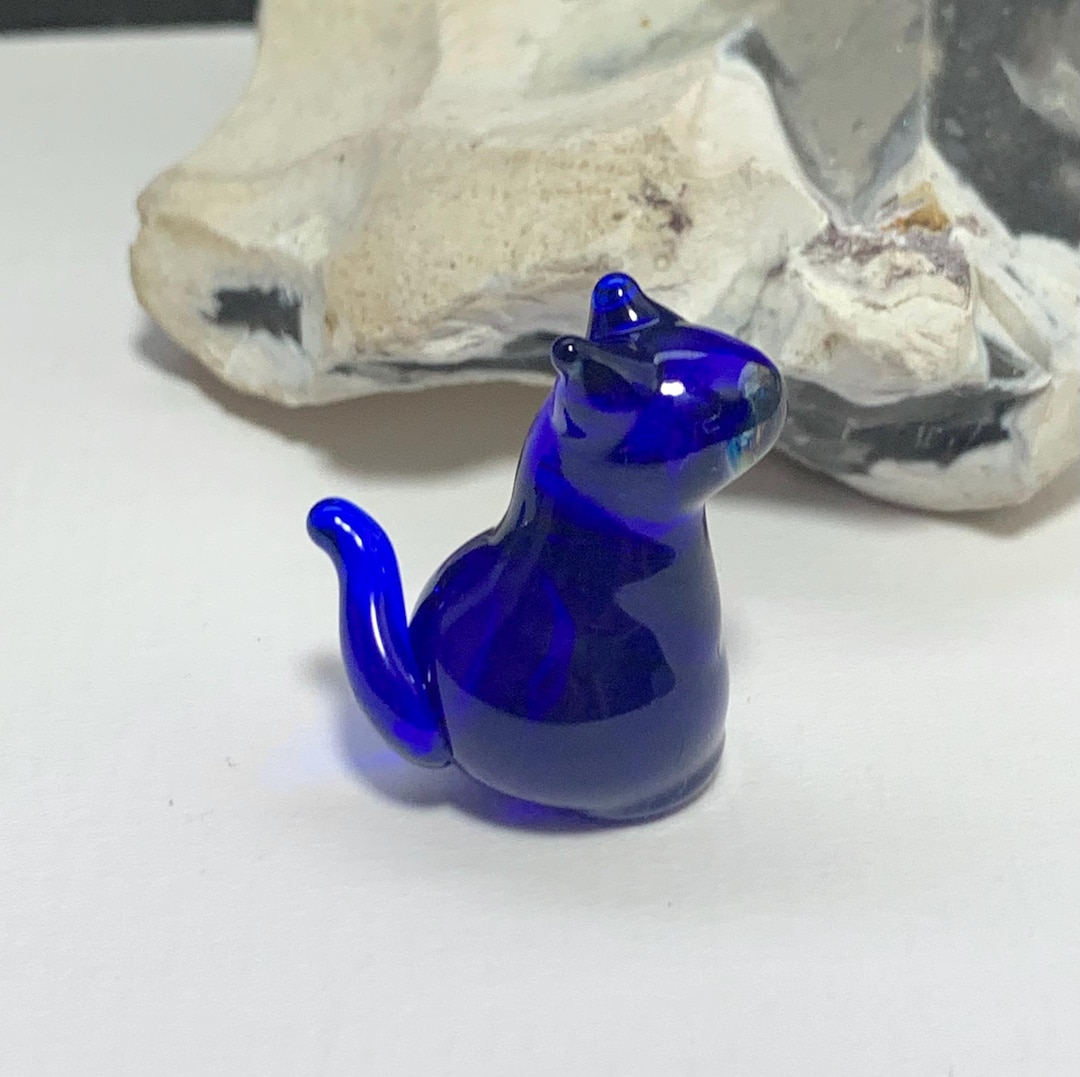 Tiny Cobalt Blue Seated Cat Lampwork Glass Micro Figurine/ornament ...