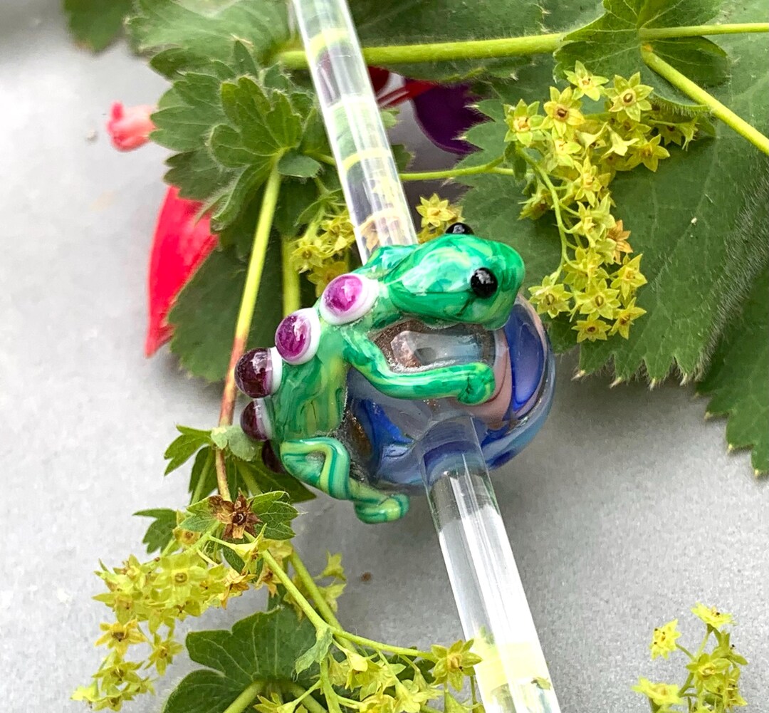 Cute Green Lizard on Swirly Blue Big Hole Bead. Lampwork Glass ...