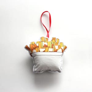 Poutine Ornament: Quebec Ornaments Canadian Food - Etsy Canada