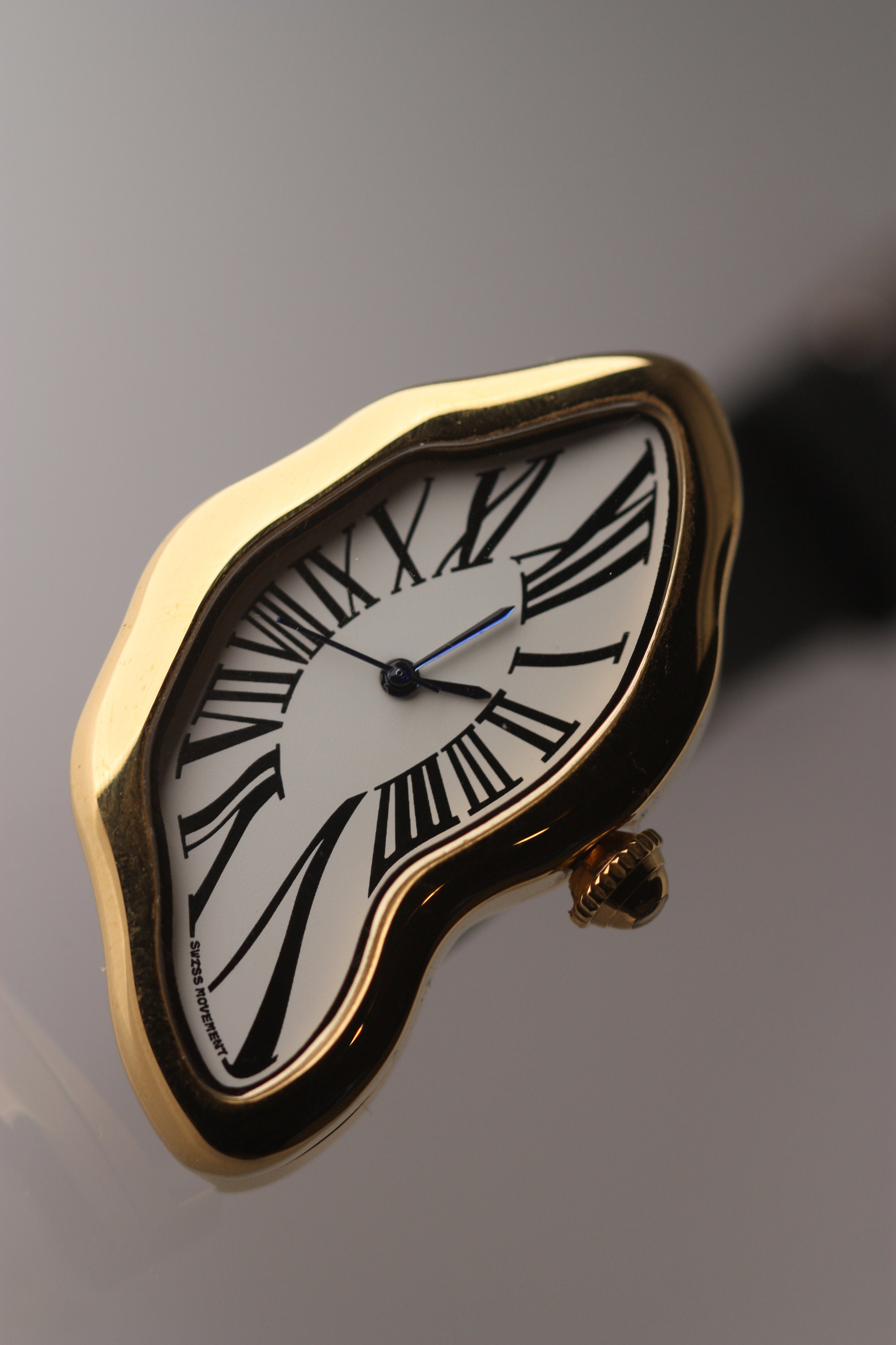 Orologio Surrealist Art Design Surrealism Watch Art Liquid Time Dali ...