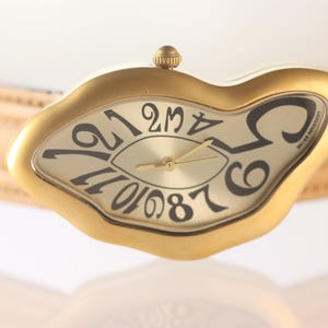 Orologio Surrealist Art Design Surrealism Watch Art Liquid Time Dali ...