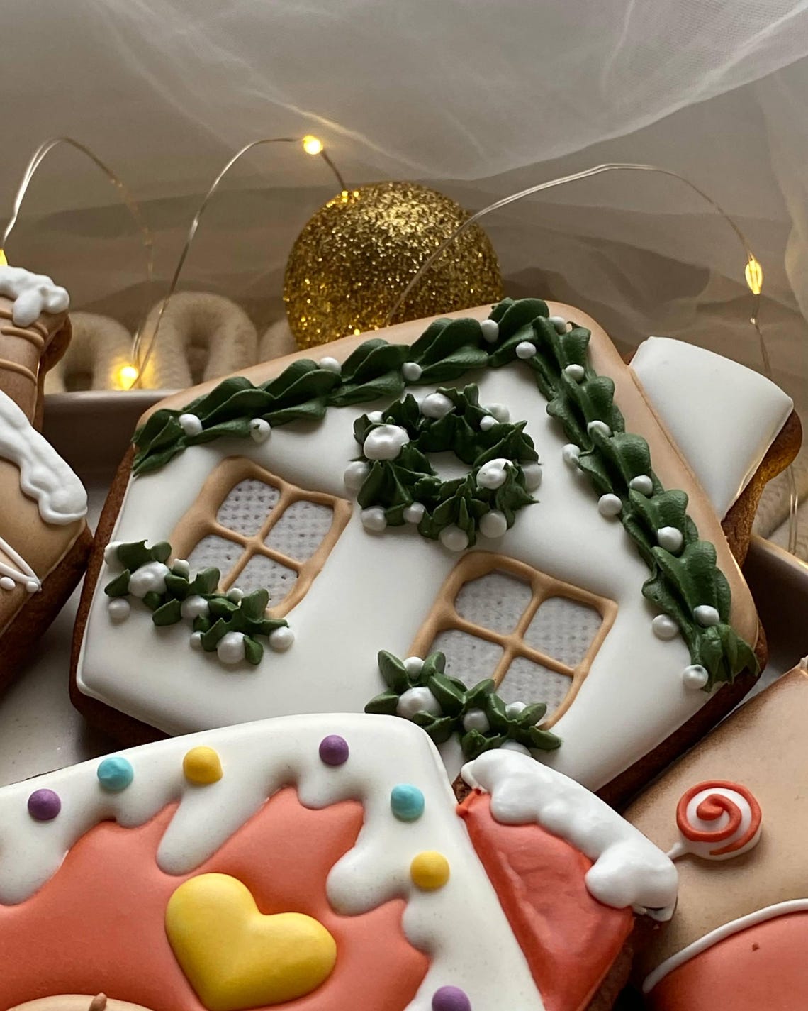 Set of 6 Handmade Christmas Gingerbread House Cookies – Festive Iced ...