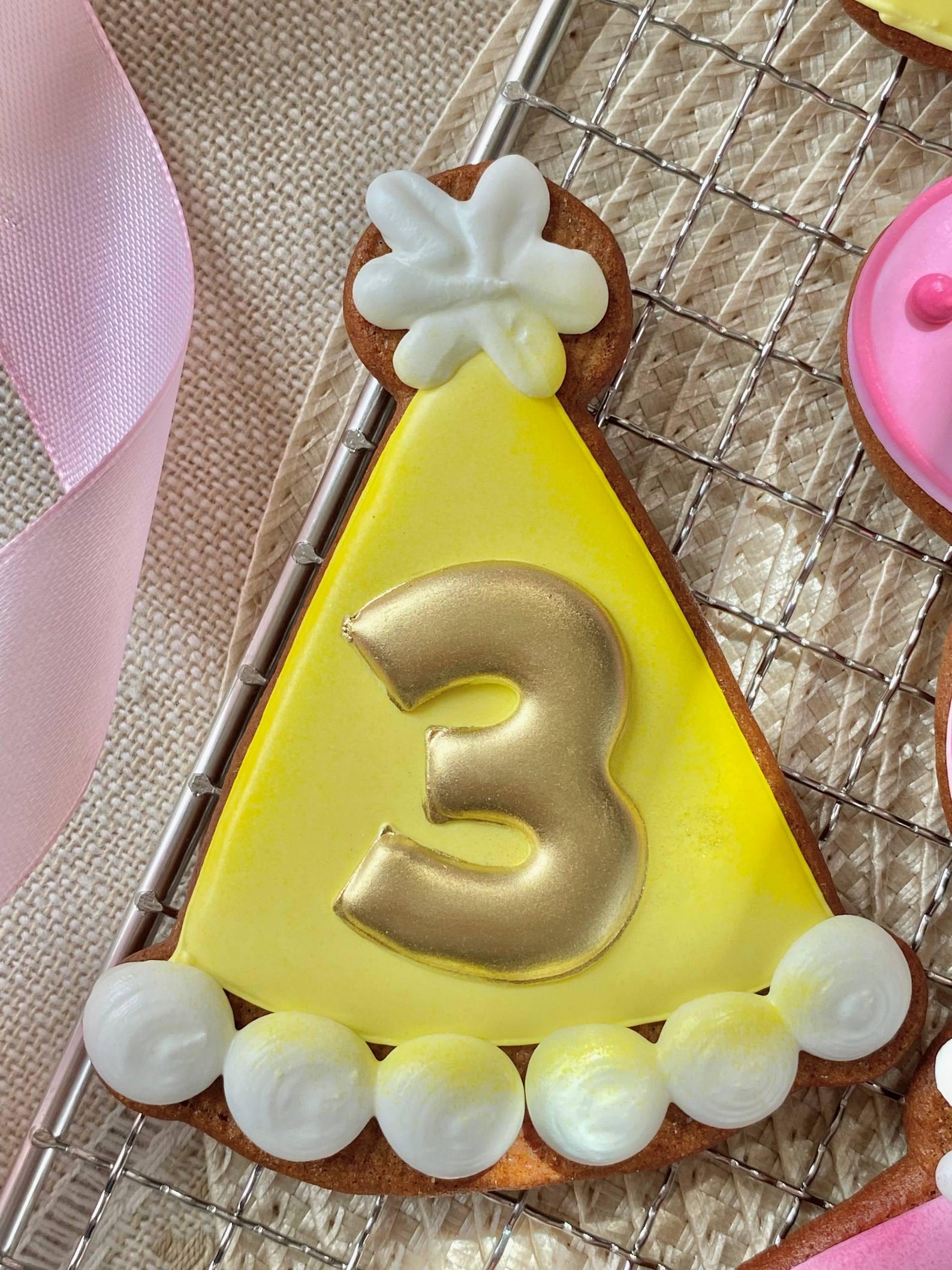Peppa Pig Party Favor, Boy/girl Gift. Flower & Character. Birthday ...