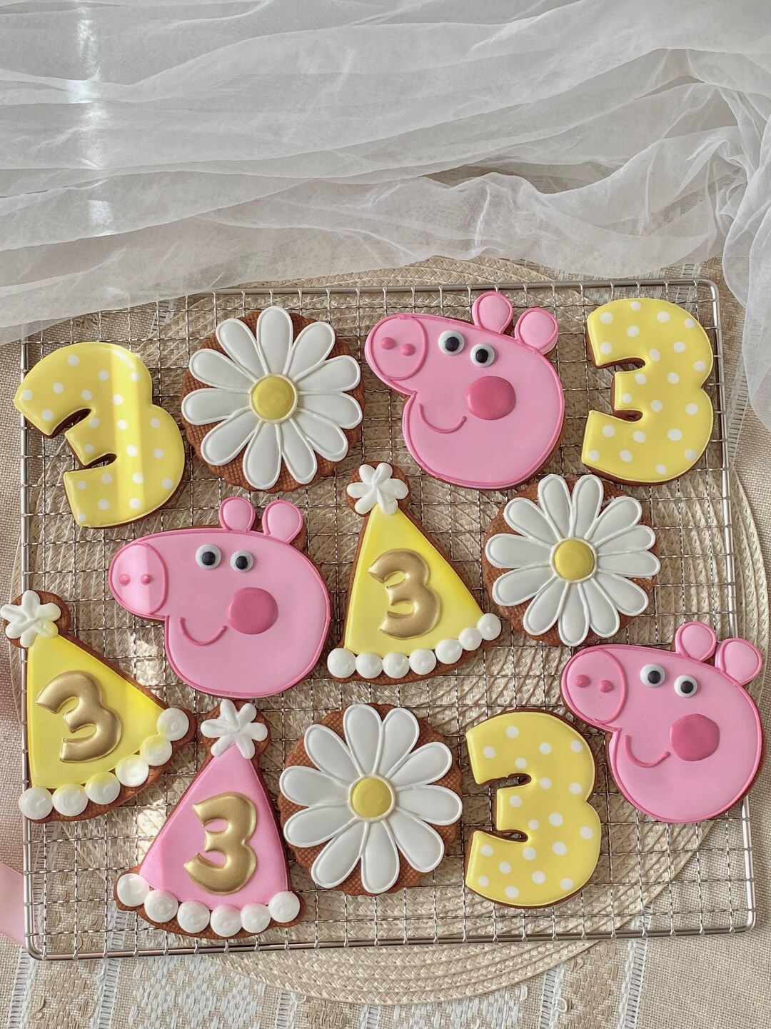 Peppa Pig Party Favor, Boy/girl Gift. Flower & Character. Birthday ...
