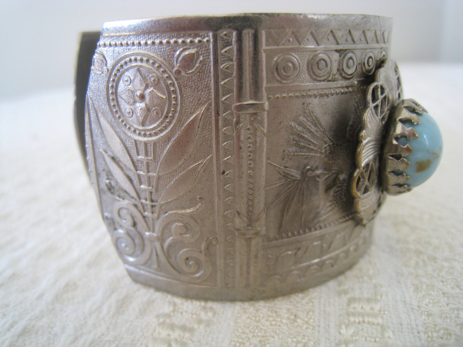 Vintage Hubbell Beads Turquoise Blue Cabochon Silver Repousse Cuff ...