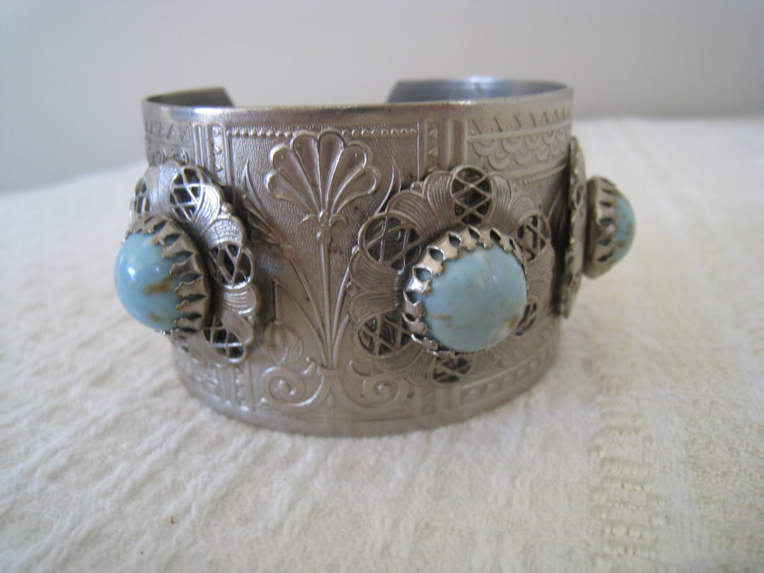 Vintage Hubbell Beads Turquoise Blue Cabochon Silver Repousse Cuff ...