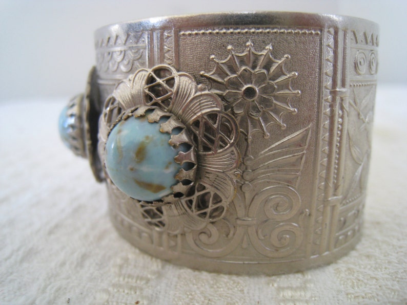 Vintage Hubbell Beads Turquoise Blue Cabochon Silver Repousse Cuff ...