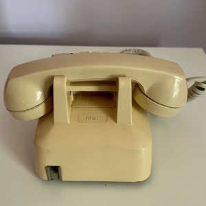 Vintage Tan Beige AT&T Push Button Land Line Telephone - Etsy