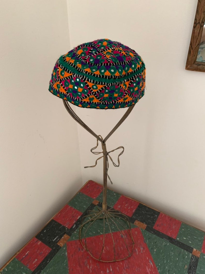 Vintage Wire Hat or Wig Display Stand Victorian Metal Wire | Etsy