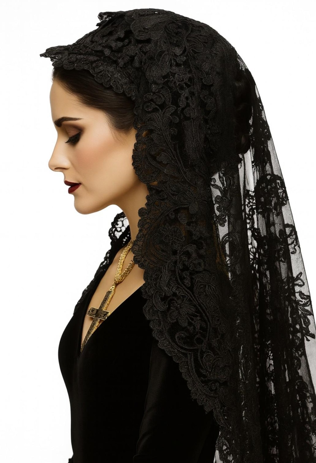 Antique 1915 Spanish Mantilla – Black Hand Embroidered Lace Veil ...