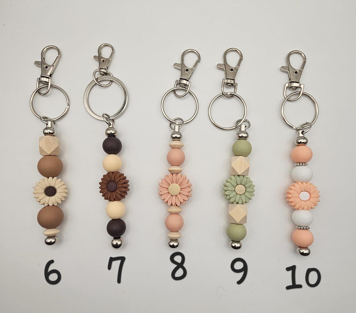 Flower Collection Beaded Bar Keychains - Etsy