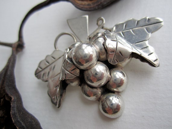 Price Reduced Heavy Sterling Silver Vintage Grape Clu… - Gem