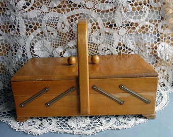 Vintage sewing box | Etsy