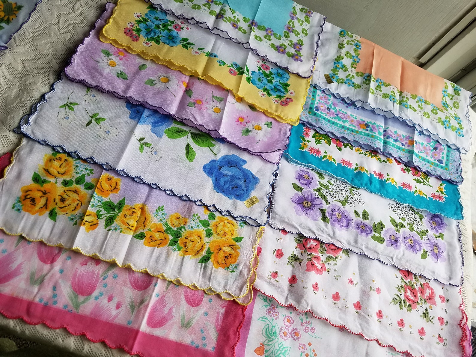 25 Women's Handkerchief Vintage Style Floral Different - Etsy