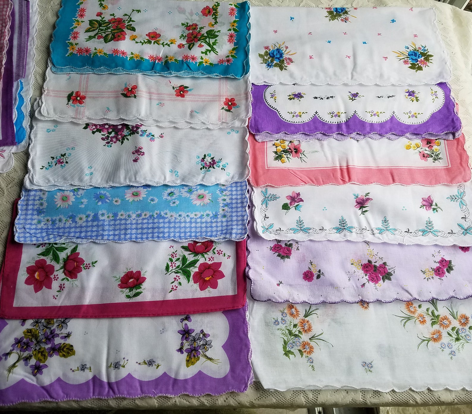 25 Women's Handkerchief Vintage Style Floral Different - Etsy
