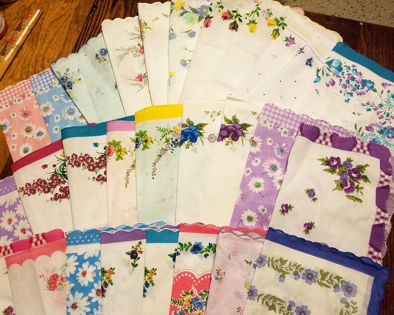 25 Women's handkerchief Vintage style Floral different | Etsy