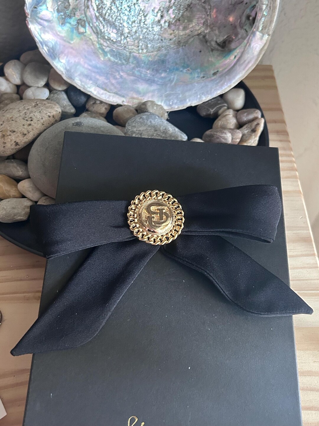 Vintage St. John Ribbon Bow Brooch • Gold SJ Medallion Couture Pin - Etsy