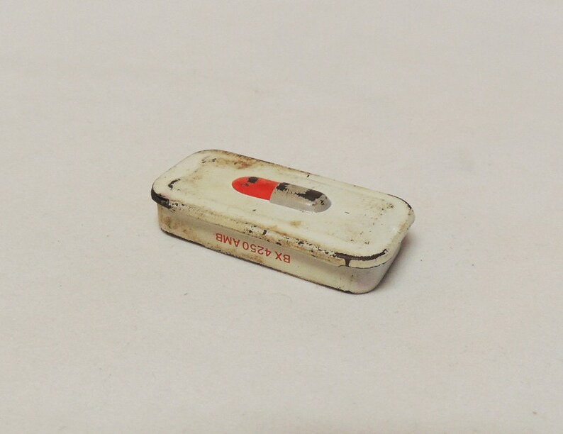 Vintage Darvon Compound Lilly Metal Tin BX 4250 AMB - Etsy