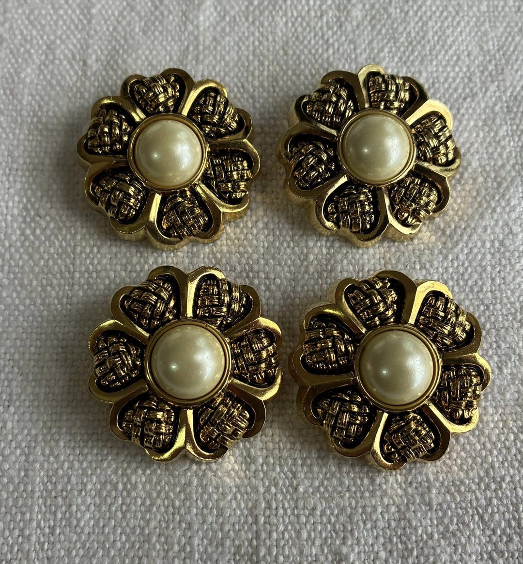 Vintage Gold Flower Pearl Shank Buttons 33mm 17mm Old Stock Floral ...