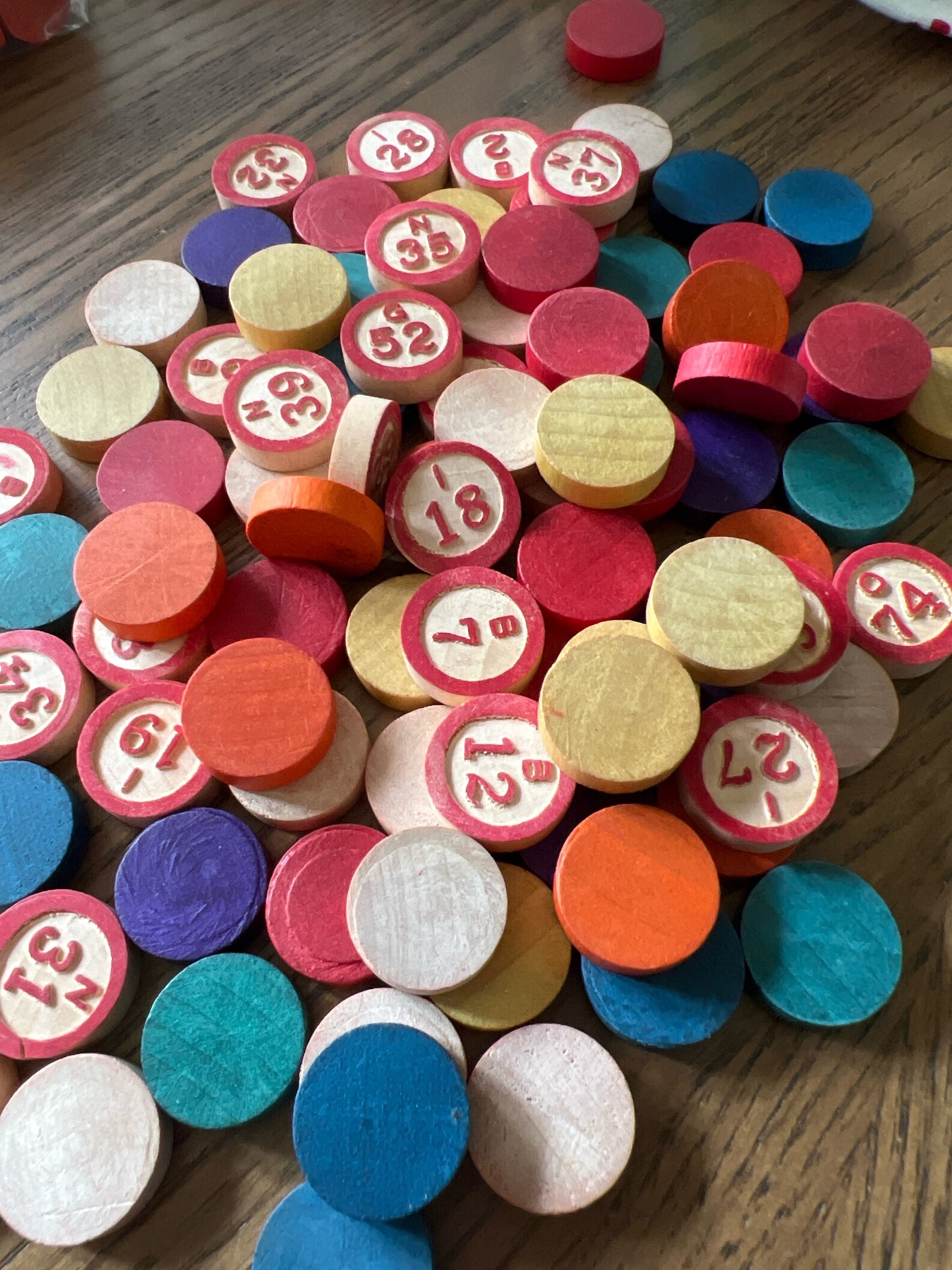Vintage Game Pieces BINGO Game Pieces and Markers Call Numbers Vintage ...