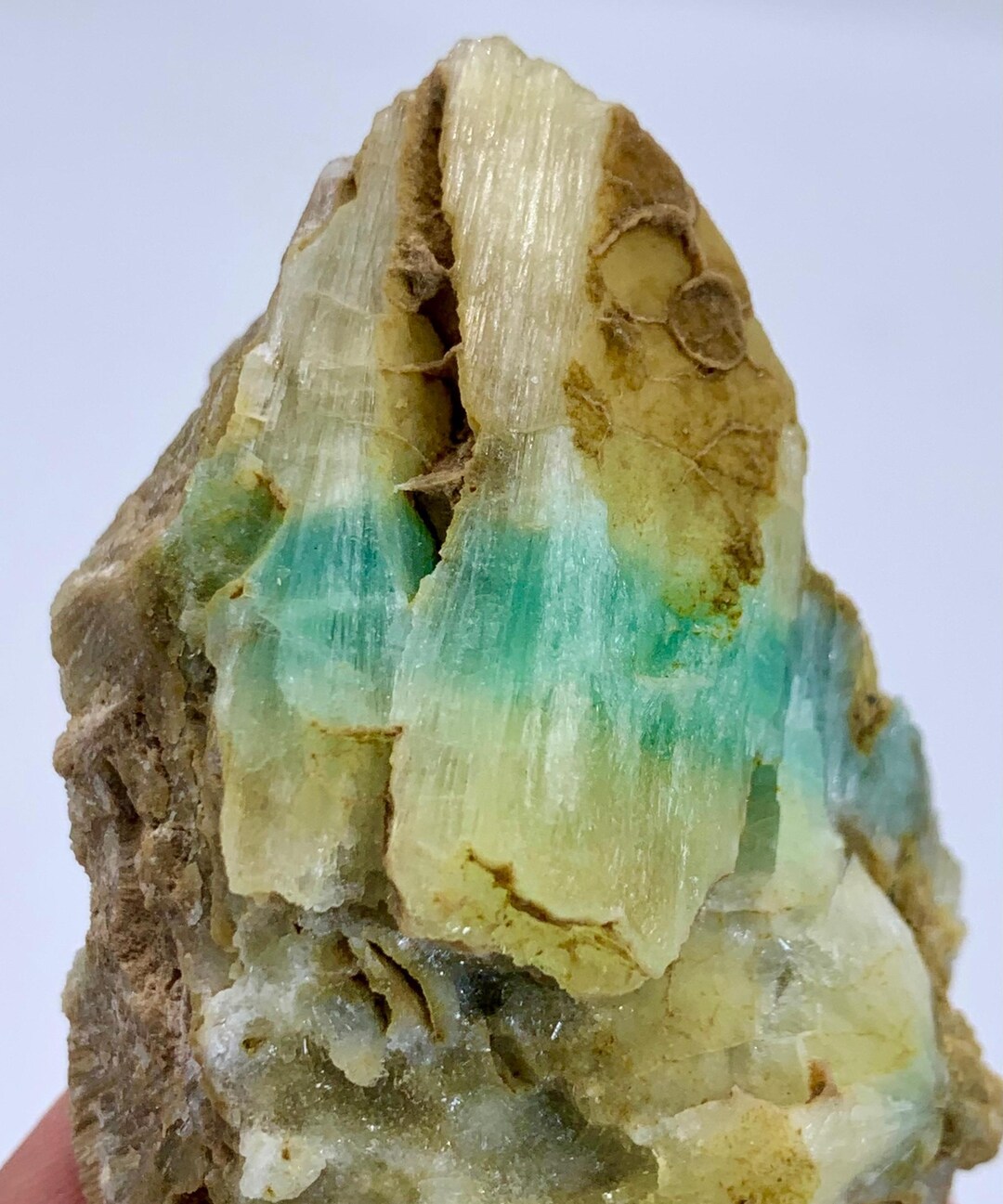 Afghanistan Bio Color Fluorescent Phosphorescent Aragonite Crystal ...
