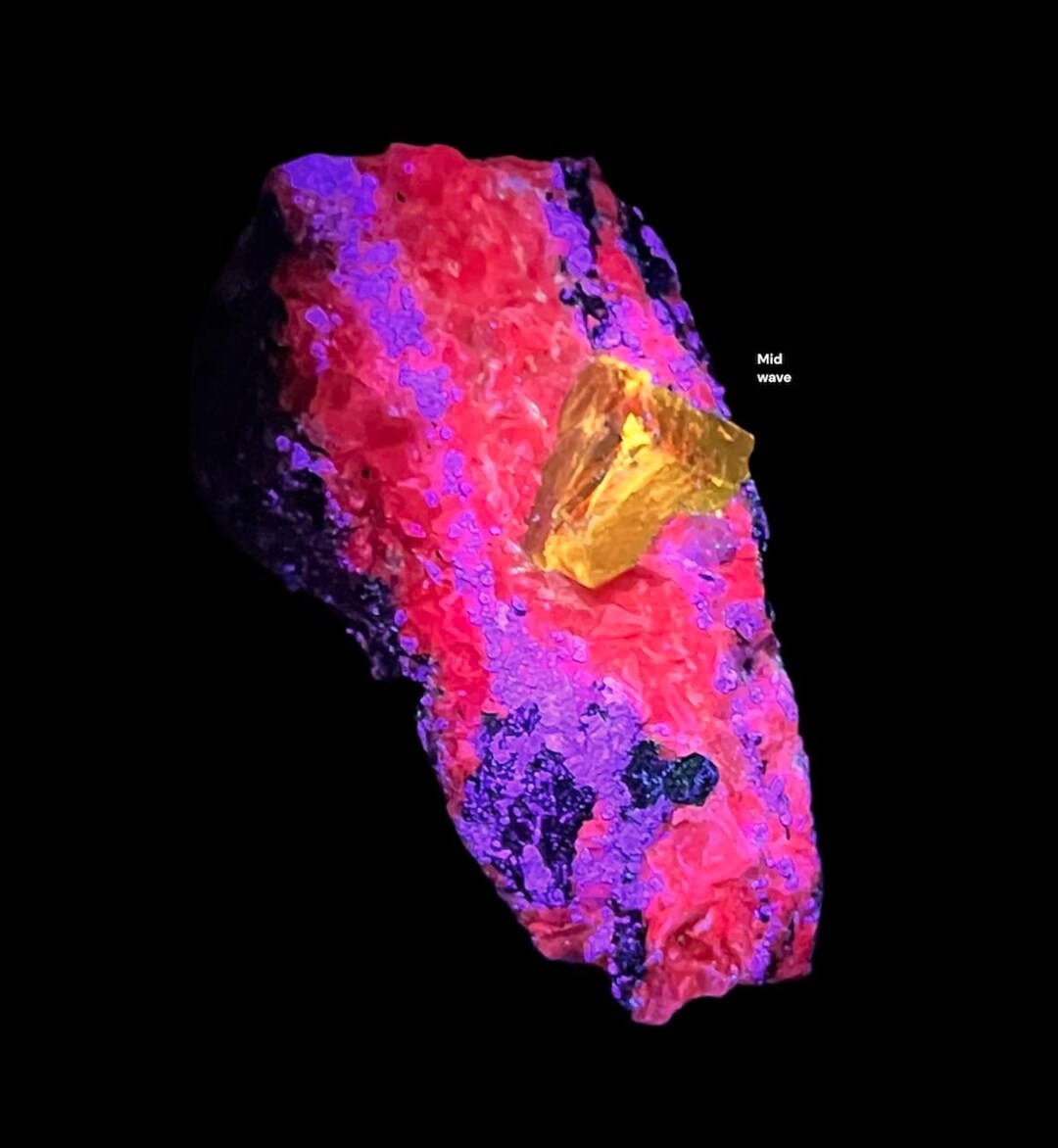 60 Gram Extremely Rare Fluorescent Natural Red Zircon Crystal Specimen ...