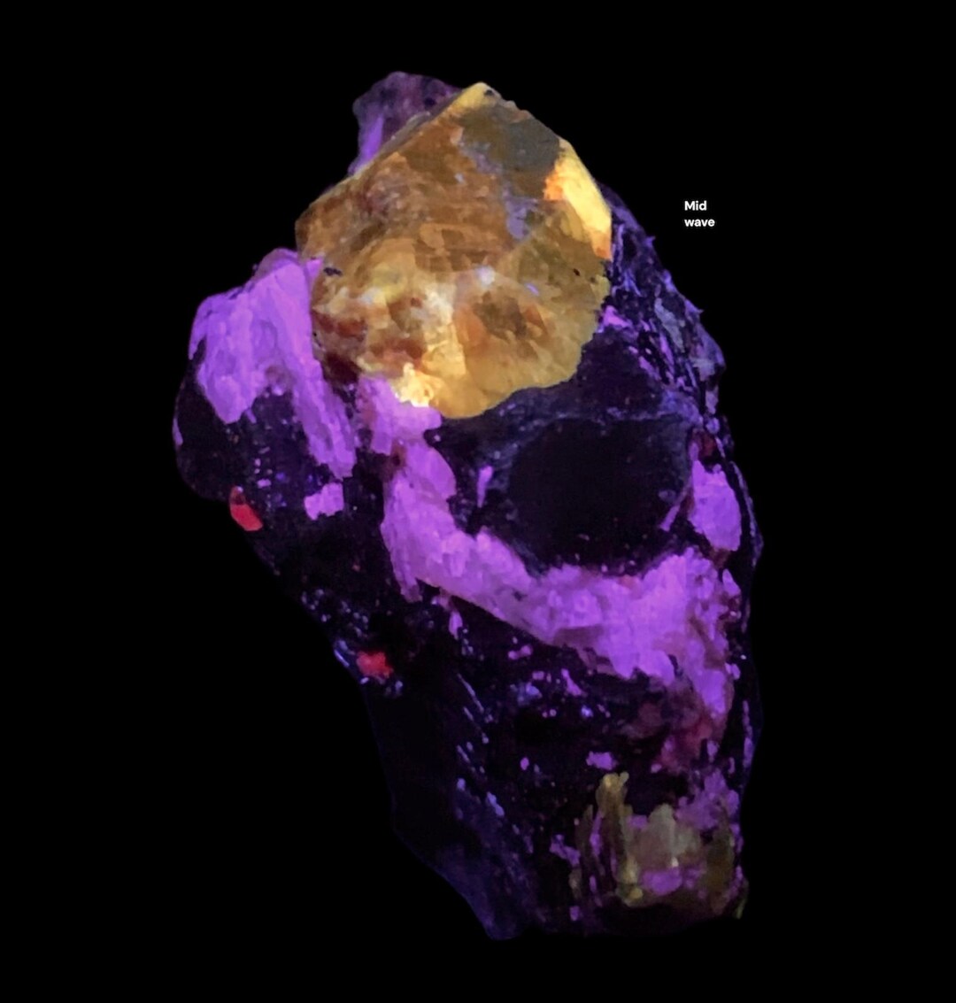 33 Gram Extremely Rare Fluorescent Natural Red Zircon Crystal Specimen ...