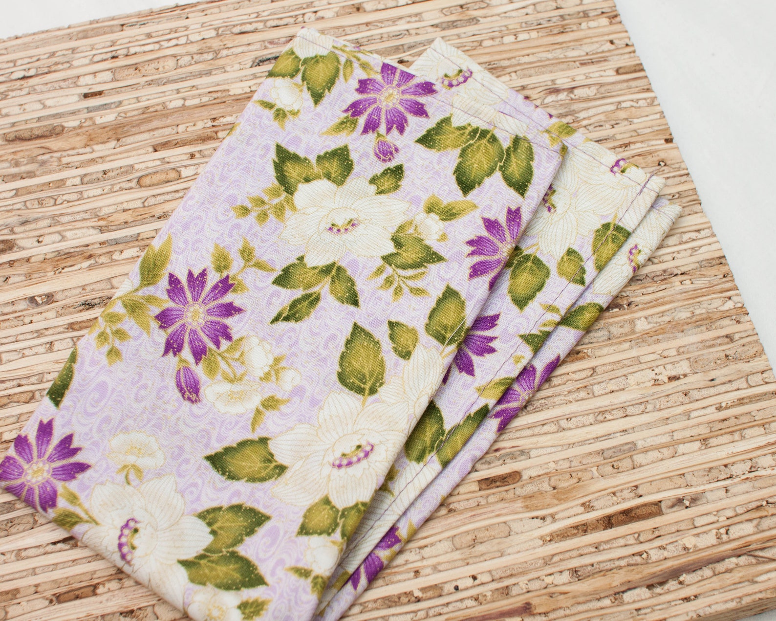 Large Cloth Napkins - Set of 4 - (N6153) - Swirl Lavender Floral Modern ...