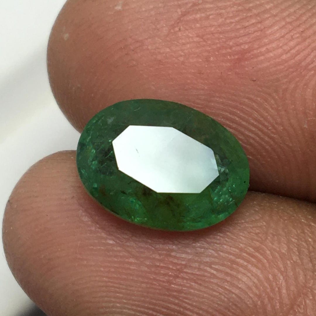 Stunning Rich Green Color Colombian Emerald Cut Gemstone Oval 11x8x5.5 ...