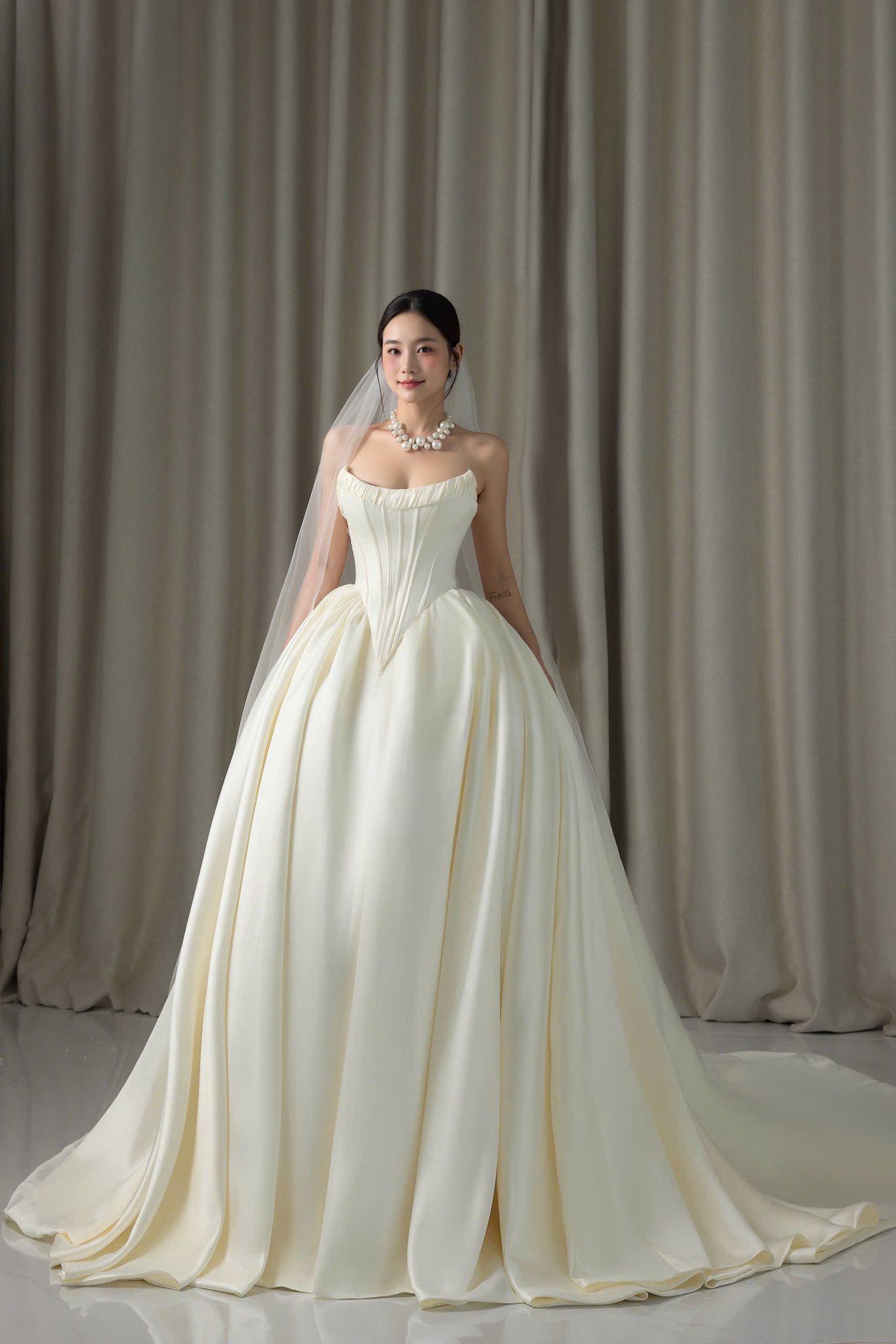 Ivory Satin Wedding Dress Basque Waist, Princess Ball Gown Long Train ...