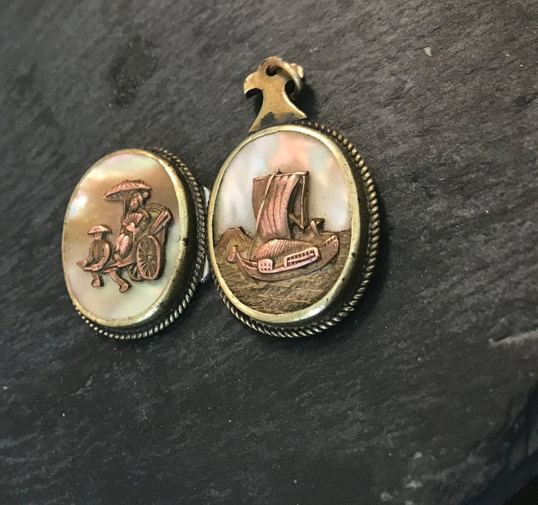 Japanese Locket Meji Double Sided Shakudo Locket-doubled Sided ...