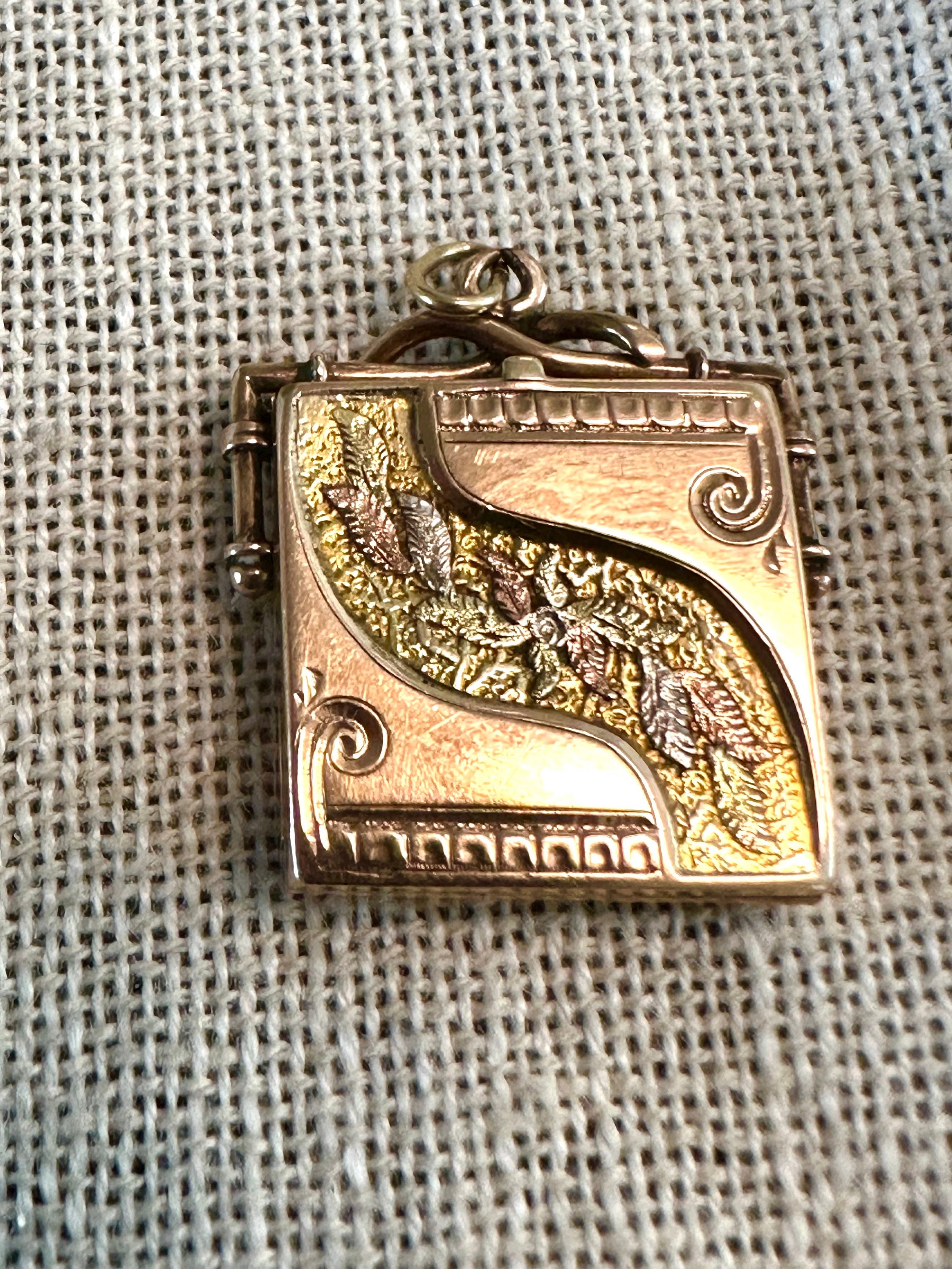 14k Multi Gold Square Locket, Victorian, Enchanting and Well Made - Etsy