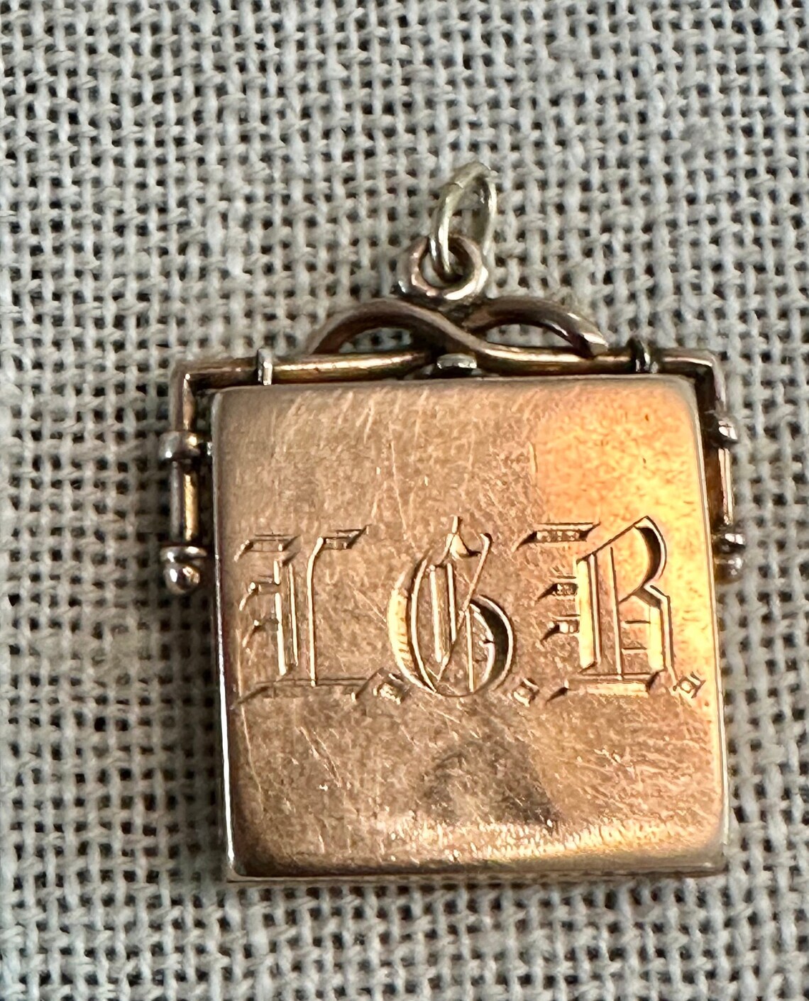 14k Multi Gold Square Locket, Victorian, Enchanting and Well Made - Etsy