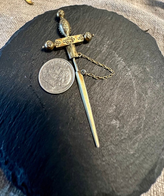 Victorian silver gilt-Scabbard, sword brooch-with ama… - Gem