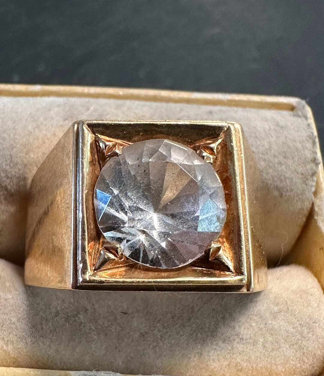 18k Heavy Ring Clean Modernist Design With a Faceted Spinel(man Made ...