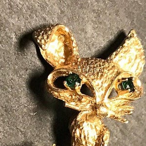 14k Sly Fox With Piercing Emerald Green Eyes -14kt Yellow Gold Brooch ...