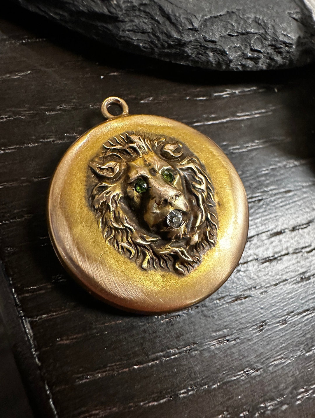 10k 1900 Locket of a Raised Lion Head -diamond in Mouth Green Gemstone ...