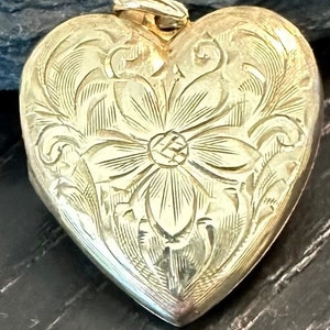 10k Solid Gold Heart Locket Beautifully Vintage Hand Engrave Floral ...