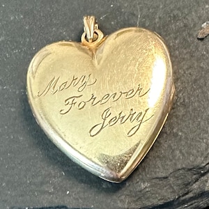 10k Solid Gold Heart Locket Beautifully Vintage Hand Engrave Floral ...