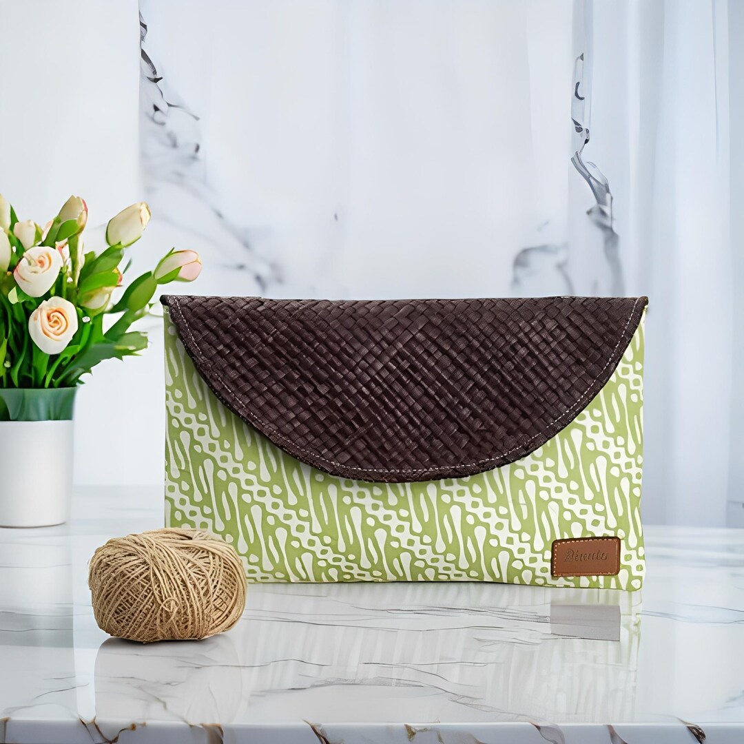 Batik Pandan Clutch, Handwoven Wicker Bag, Ethnic Batik Purse, Unique ...