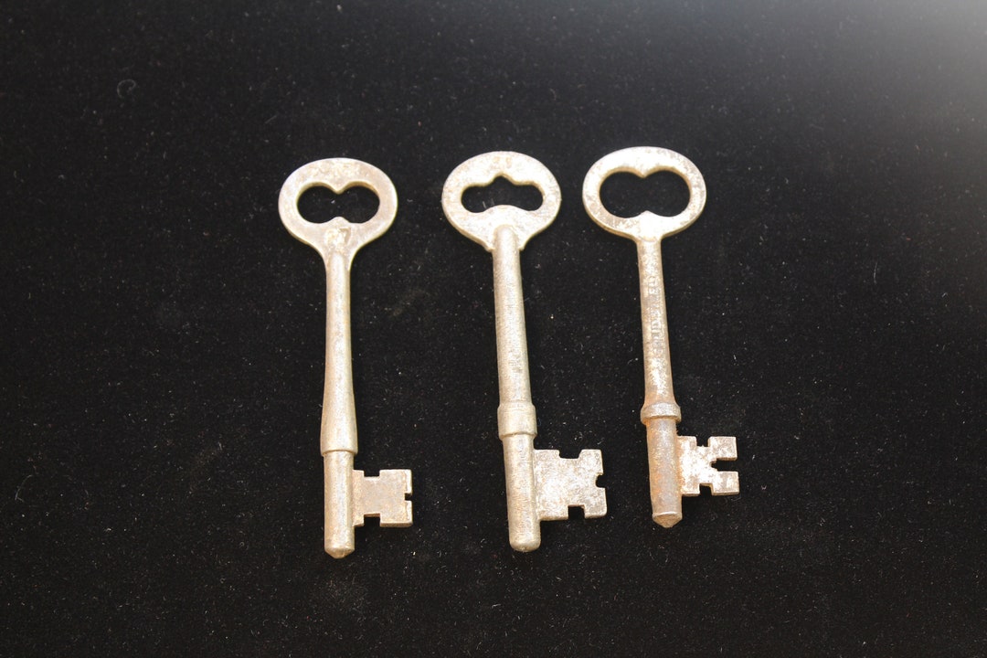 Skeleton Key Authentic Antique Door Key Furniture Key Hutch Key Metal ...