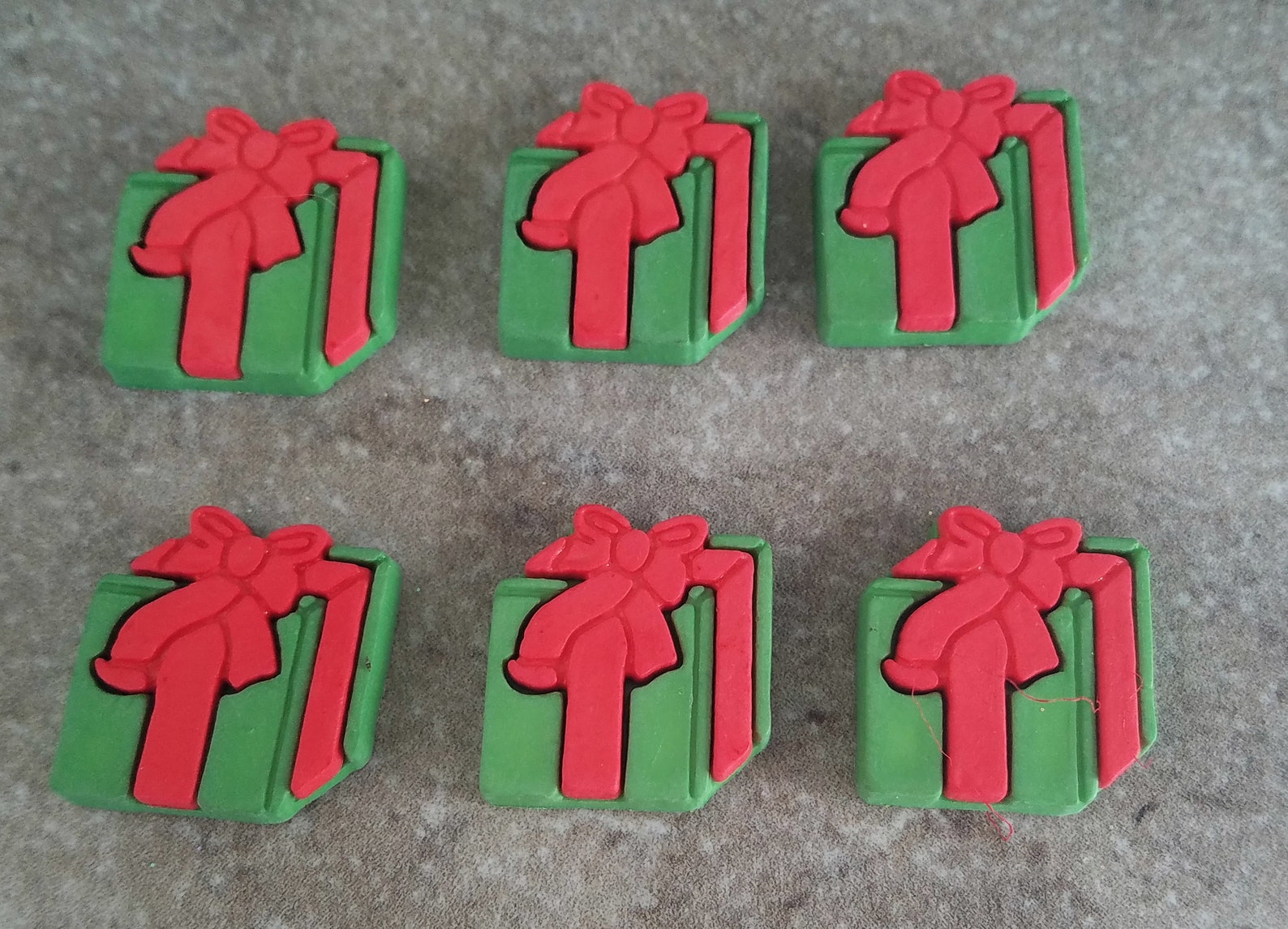 6 Large Green Present Flat Back Embellishment Buttons Size 13/16" - Etsy