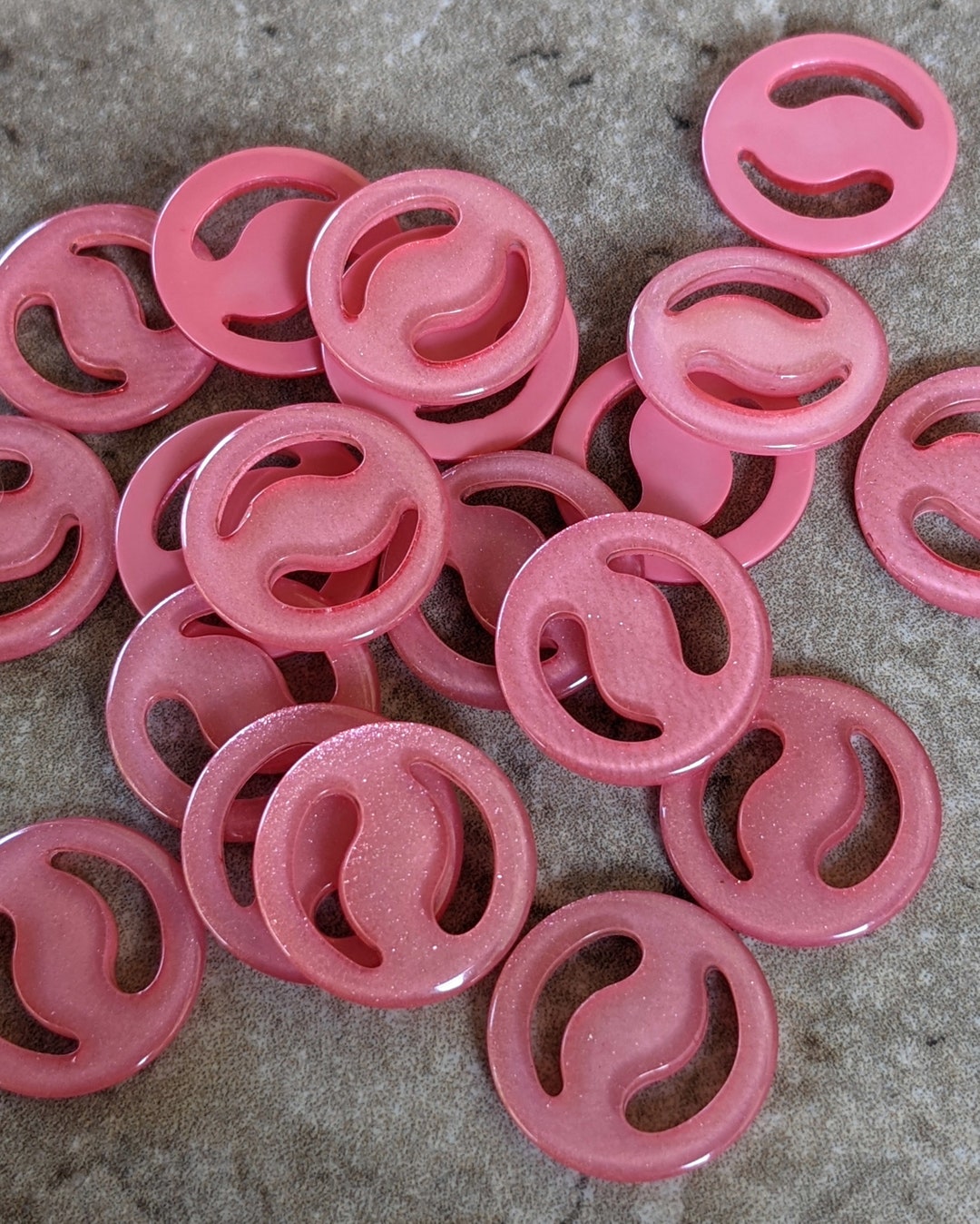 22 Pink Swirl Hole Small Round Buttons Size 11/16" - Etsy