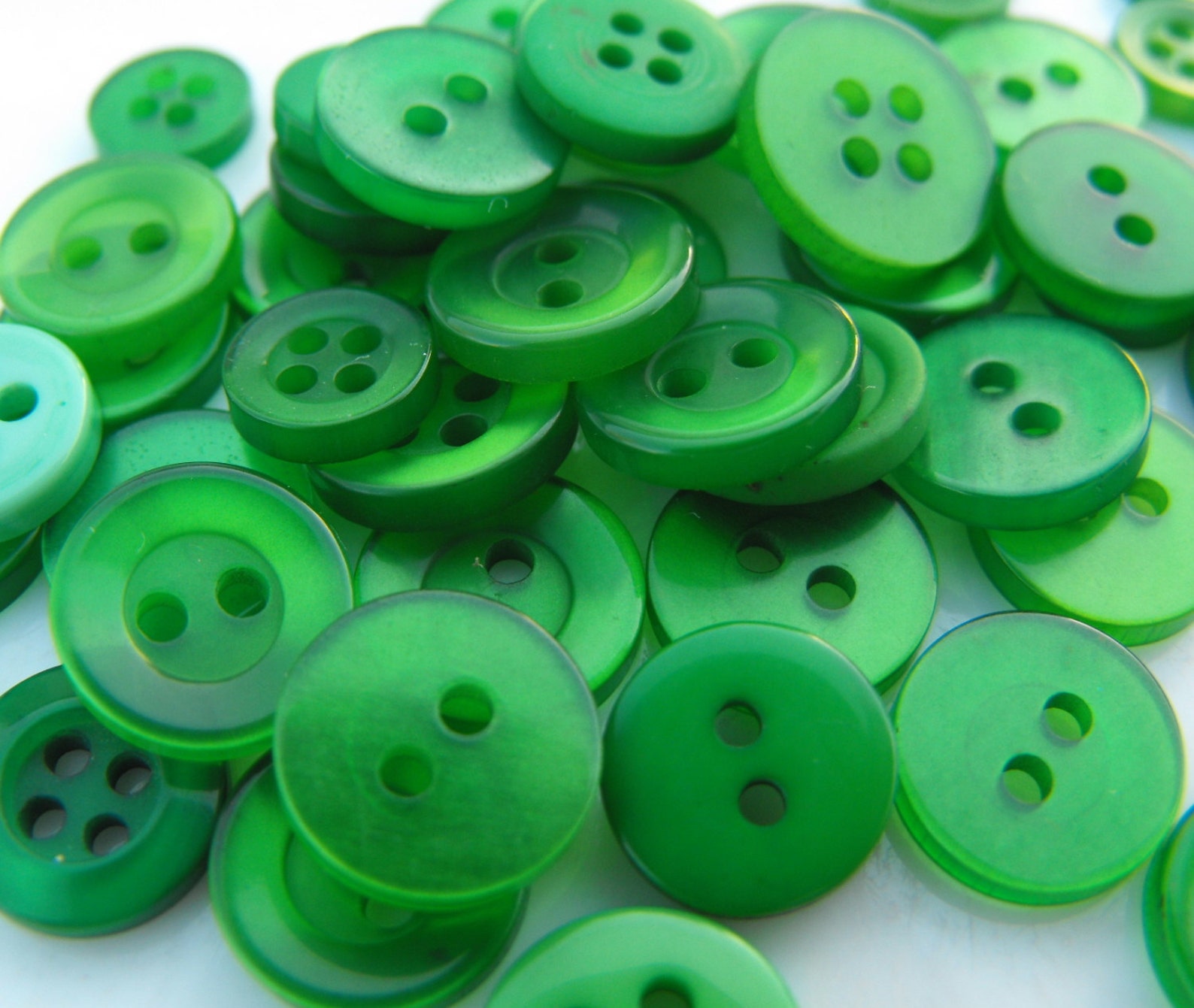 Green Buttons 500 Small Assorted Round Sewing Crafting Bulk | Etsy