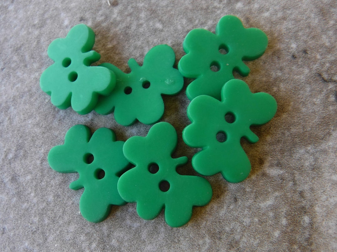 6 2 Hole Shamrock Medium Buttons Size 11/16 - Etsy