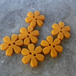 6 Light Orange Primrose Large Flower Buttons Size 13/16" - Etsy