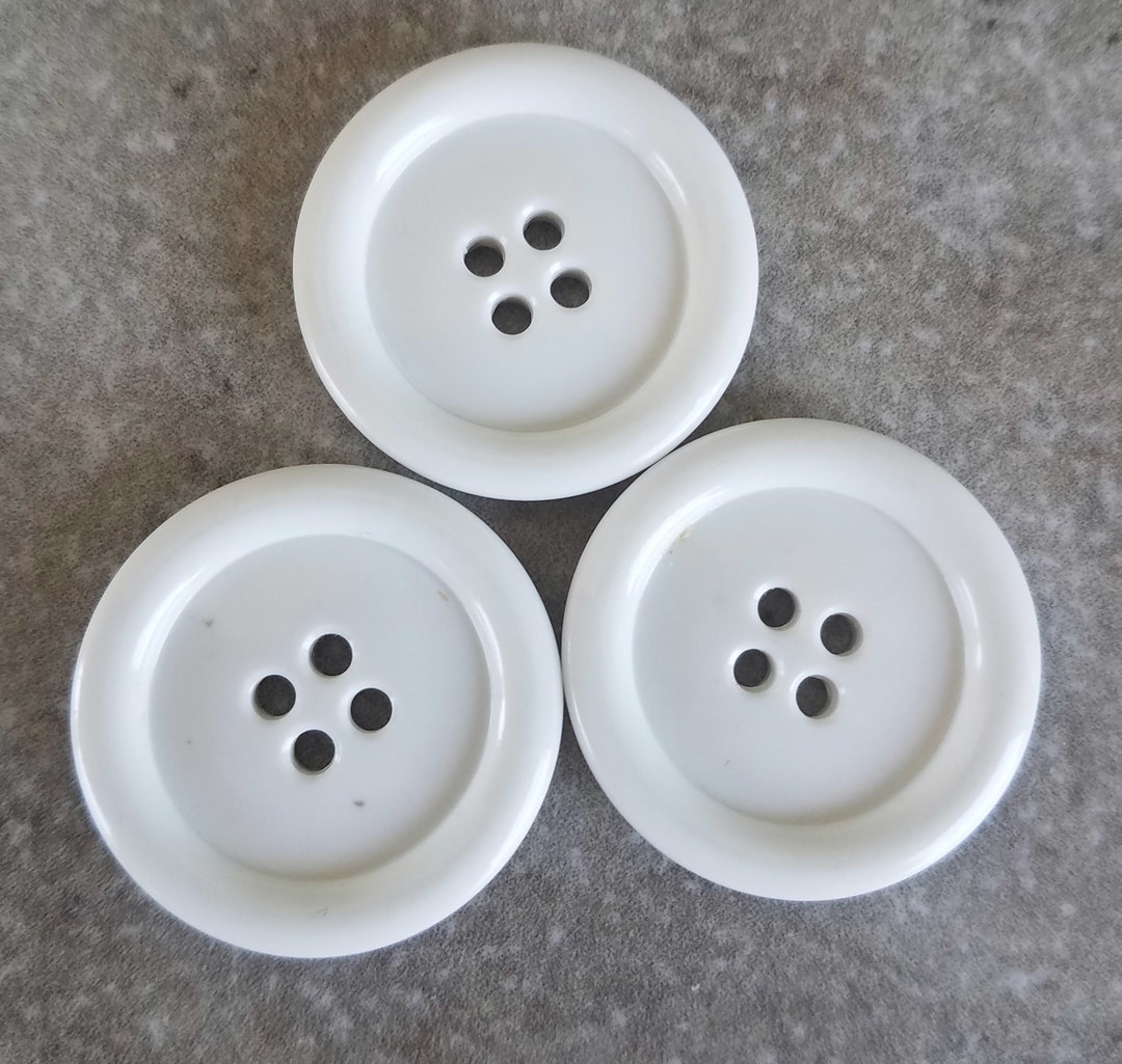 3 Vintage White Round Buttons Size 1 1/8" #32 - Etsy