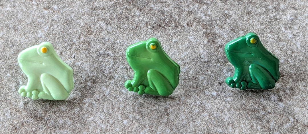 3 Sitting Frog Shank Buttons Size 9/16" You Choose the Shade - Etsy