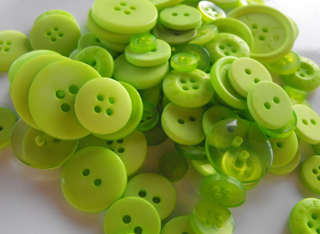 Spring Green Buttons, 100 Bulk Assorted Round Multi Size Crafting ...